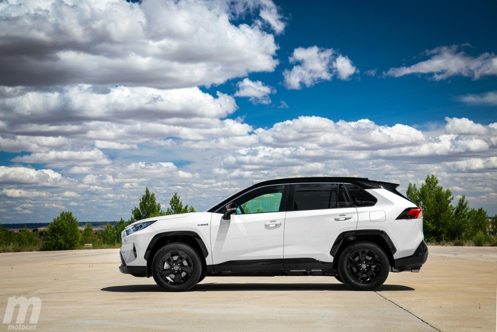 Fotos comparativa Toyota RAV4 vs Honda CR-V Hybrid