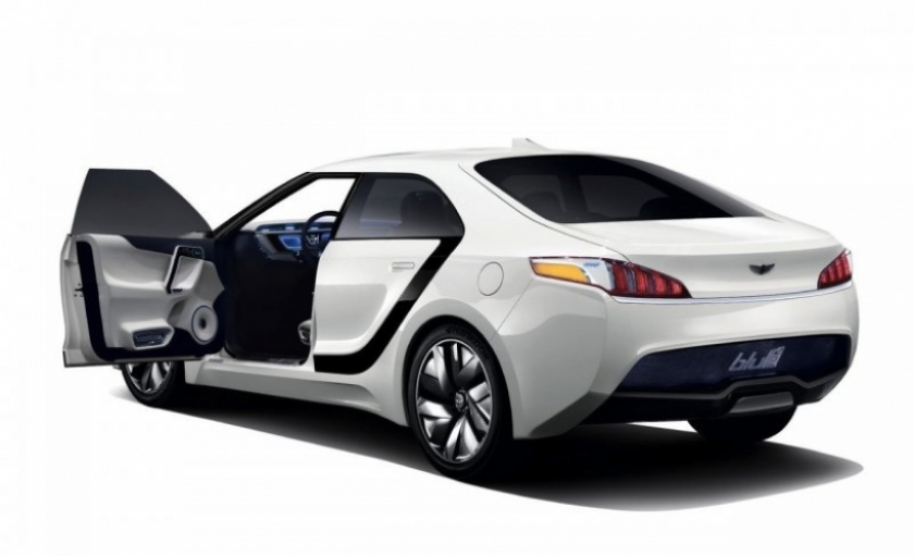 Hyundai Blue2, el sedán eléctrico coreano