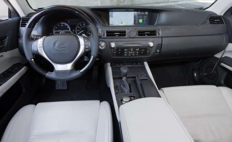 Fotos espía del interior del Lexus GS 2012