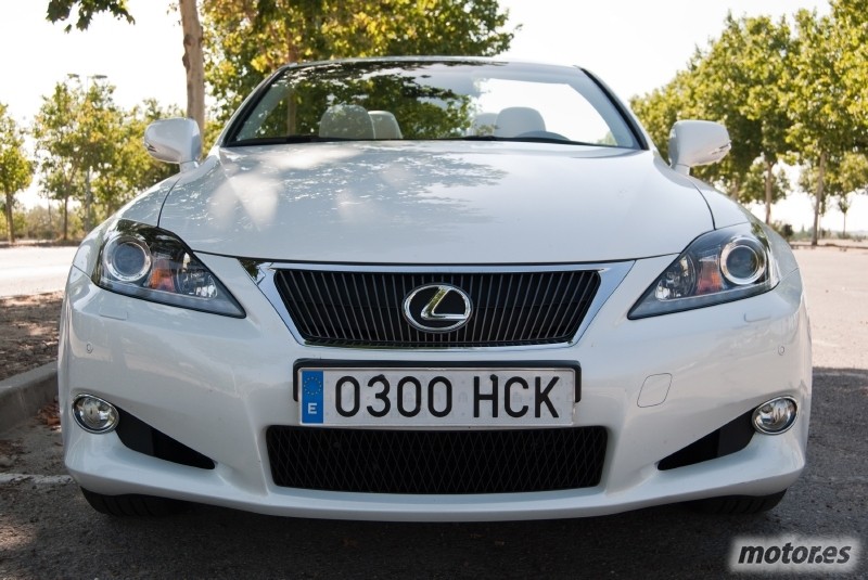 Lexus IS 250C. Relájate y disfruta