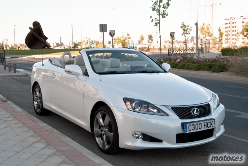 Lexus IS 250C. Relájate y disfruta
