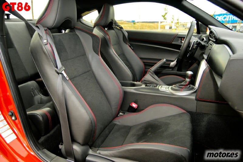 Comparativa: Toyota GT86 vs Subaru BRZ ¿Cuáles son sus diferencias y ...