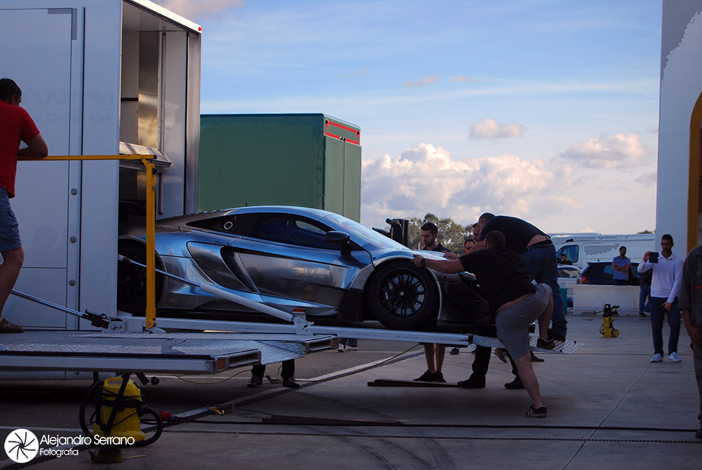 Superdeportivos en el Circuito de Monteblanco