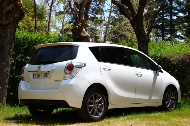 Prueba: Toyota Verso 115D Advance 7 Plazas: Introducción, precios y ...