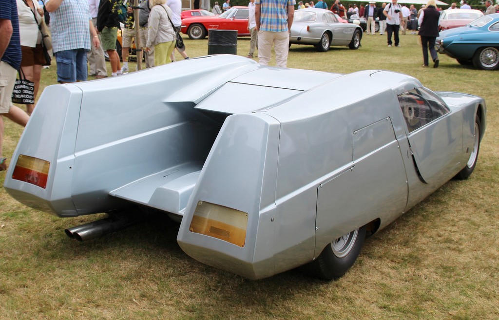 OSI Silver Fox, el coche partido en dos