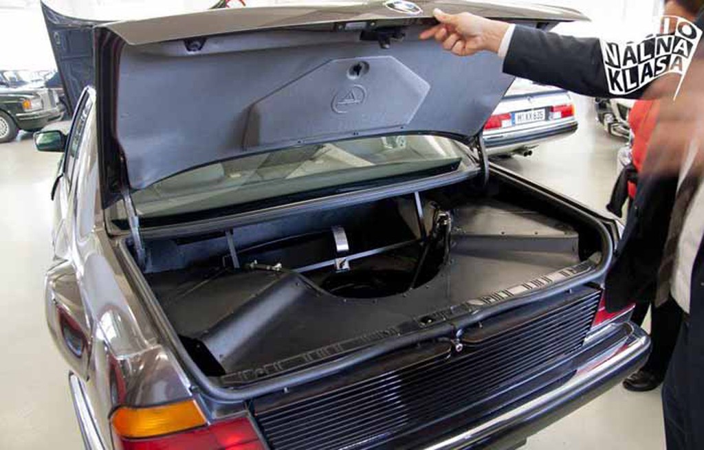 BMW 767iL, un 'Súper Serie 7' con motor V16