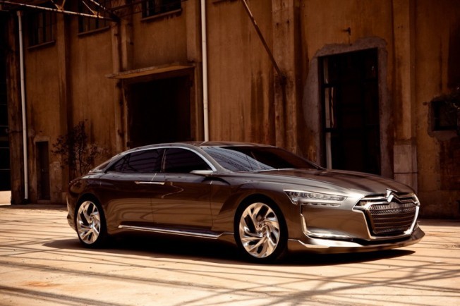 El Citroën C6 para China aparece en su primer teaser - Motor.es