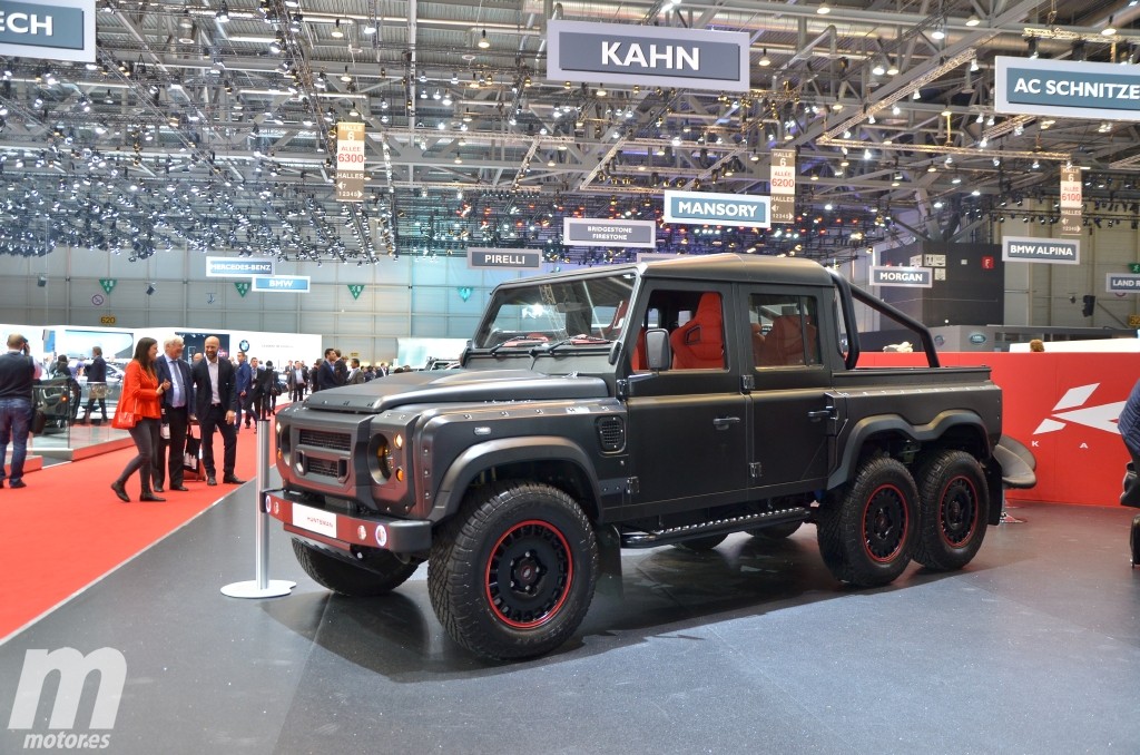 Flying Huntsman 110 WB 6x6 Concept, el Land Rover Defender extremo