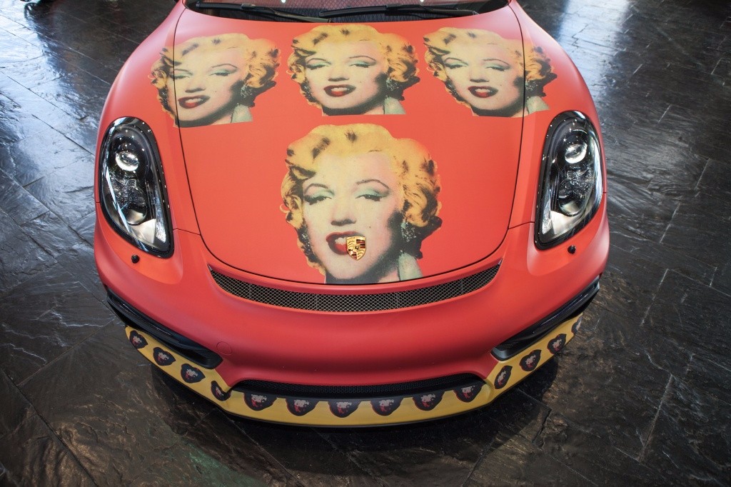 Porsche y Andy Warhol juntos en la caravana Pop Art The Factory