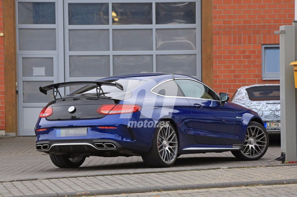 Mercedes-AMG C63 R Coupé, primeras imágenes de este radical coupé