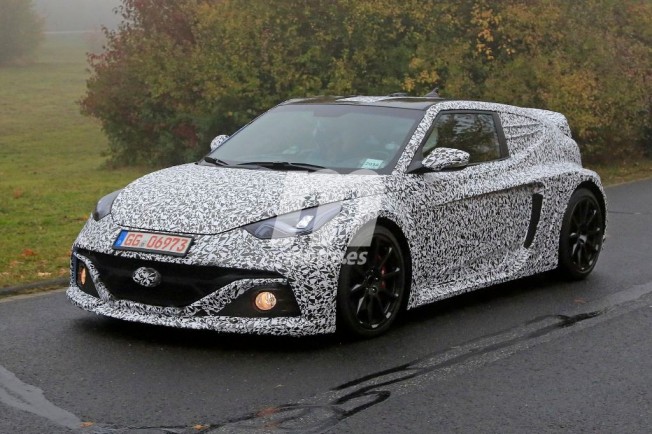 El espectacular Hyundai RM16 N cazado probando en el Ring - Motor.es