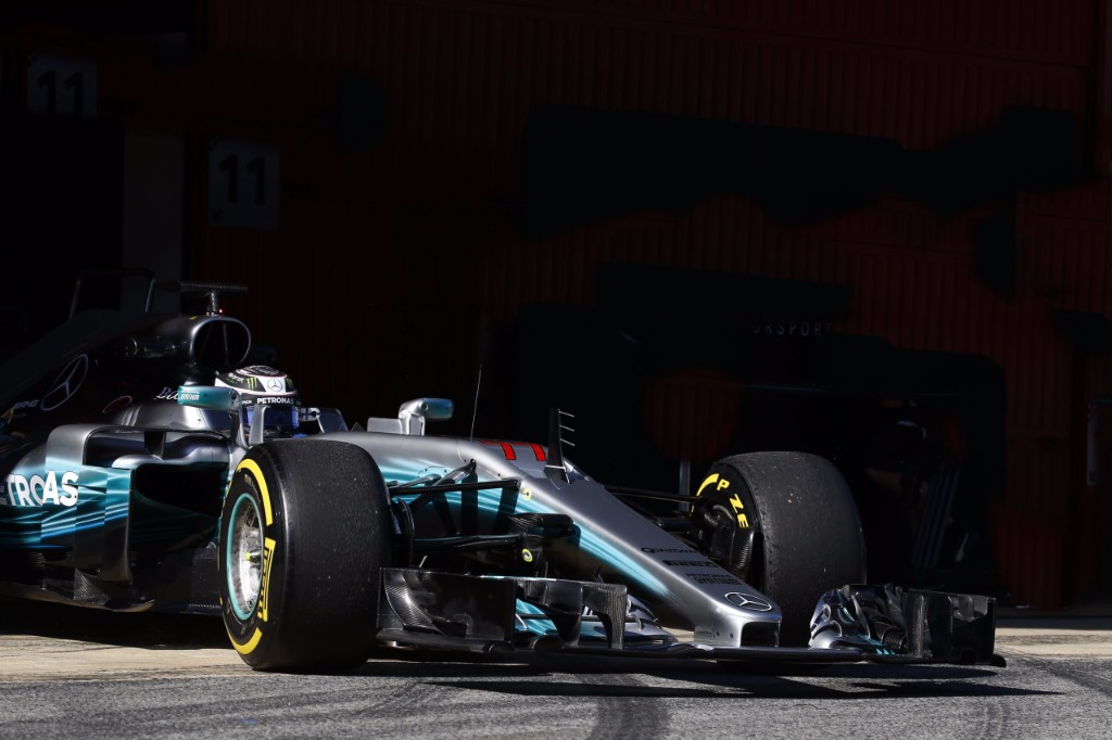 Wollf admite que el Mercedes W08 es demasiado pesado