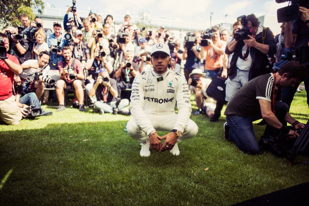 Lewis Hamilton entiende el idioma de Liberty Media