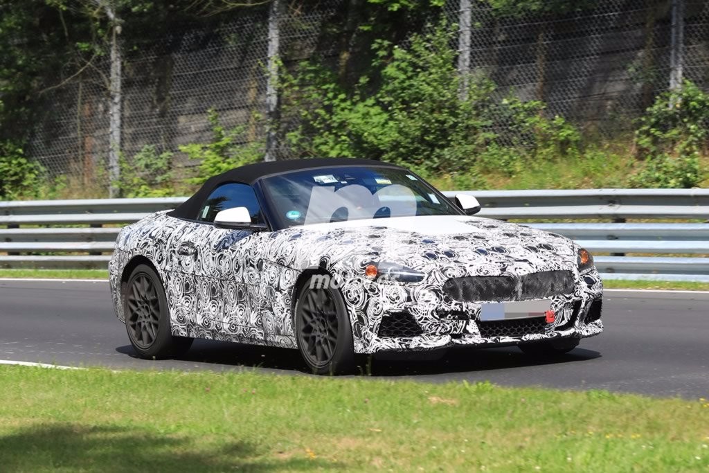 El BMW Z5 Roadster 2018 se deja ver en Nürburgring con menos camuflaje