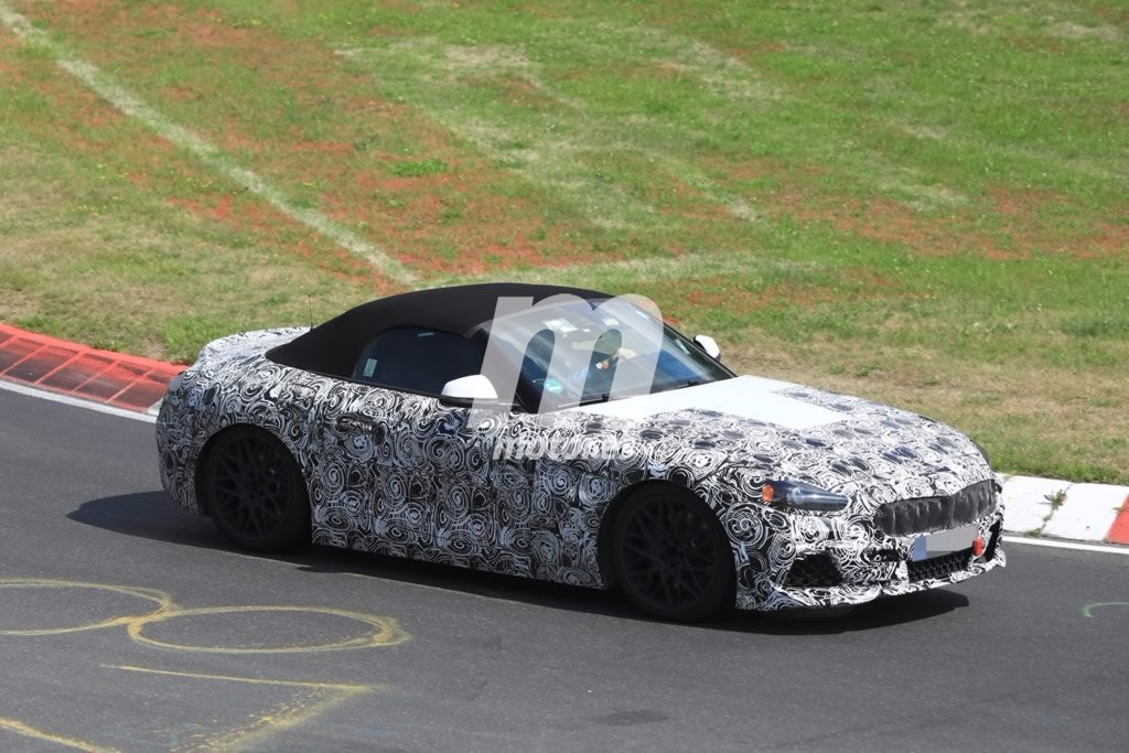 El BMW Z5 Roadster 2018 se deja ver en Nürburgring con menos camuflaje