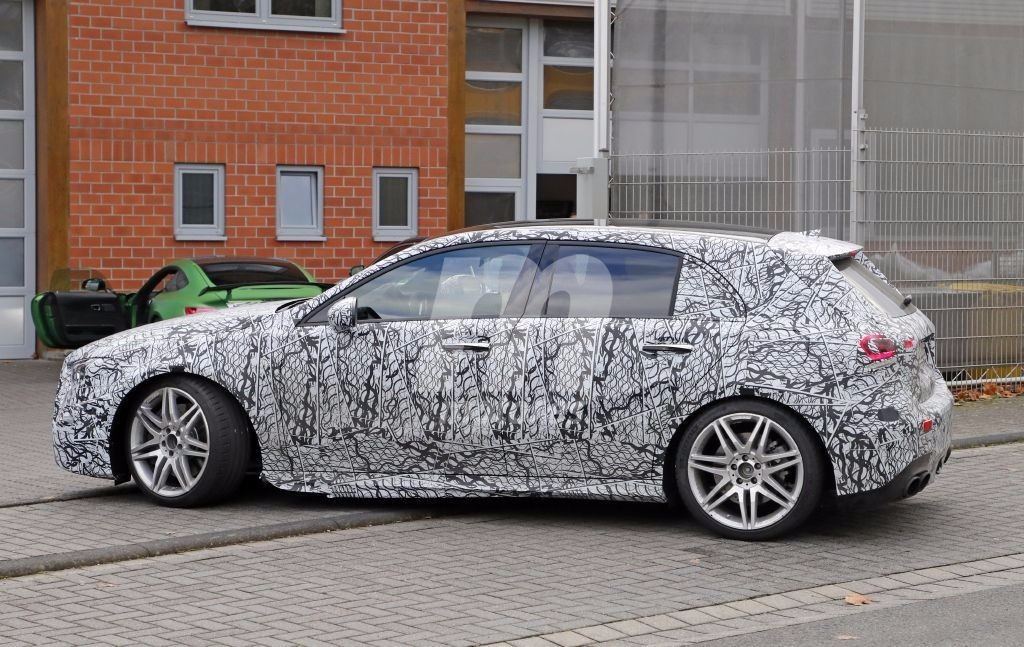 Primeras fotos espías del Mercedes A50 AMG, la versión tope de gama del ...
