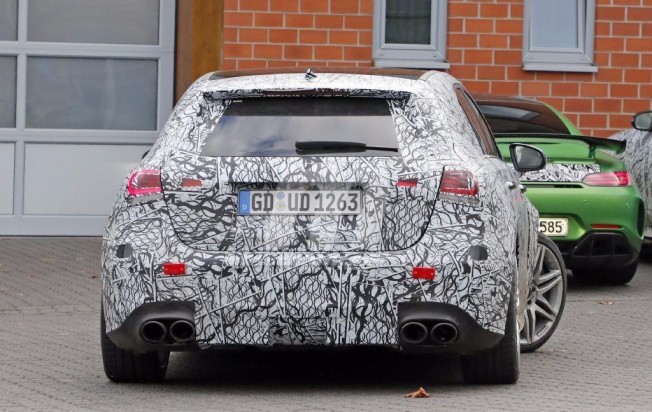 Primeras fotos espías del Mercedes A50 AMG, la versión tope de gama del ...