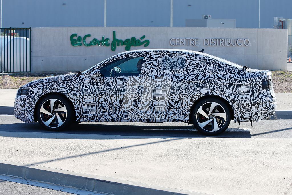 Volkswagen Jetta GLI 2018: cazada la versión GTI del Jetta