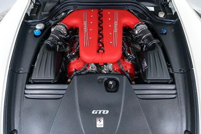 Uno de los raros Ferrari 599 GTO con pack aerodinámico XX a la venta