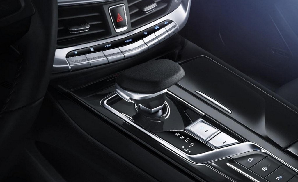Geely Borui GE: se presenta en sociedad un nuevo híbrido enchufable