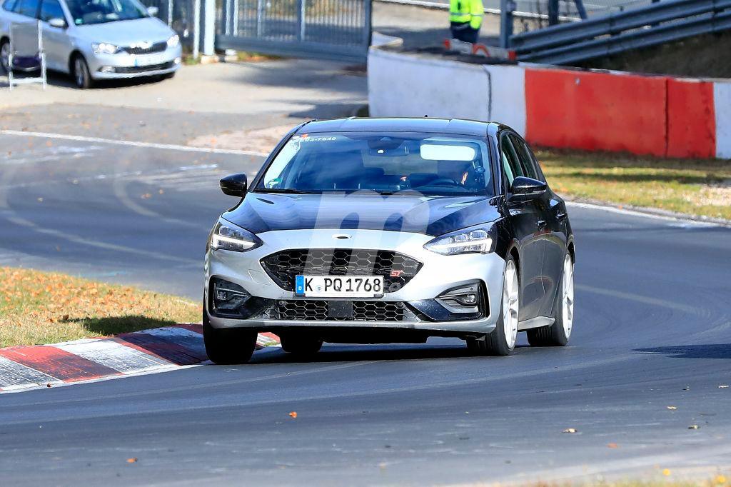Asómate al nuevo interior modificado del Ford Focus ST 2019
