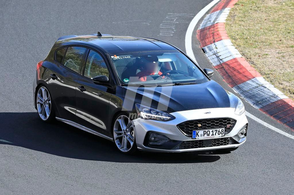 Asómate al nuevo interior modificado del Ford Focus ST 2019