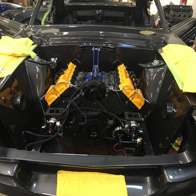 Ford Mustang Corruptt: un Mustang clásico con un V8 Ferrari de doble turbo