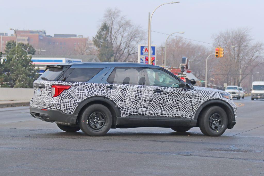 El nuevo Ford Explorer Hybrid Interceptor policial se deja ver en Detroit