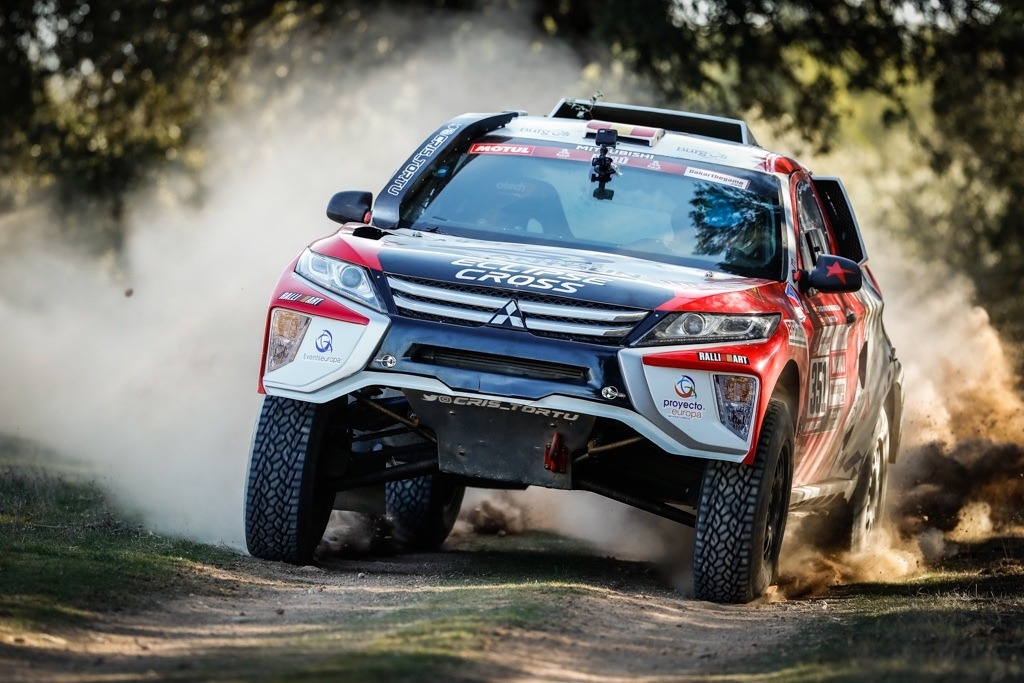 Prueba Mitsubishi Eclipse Cross Proto, un monstruo devorador de dunas