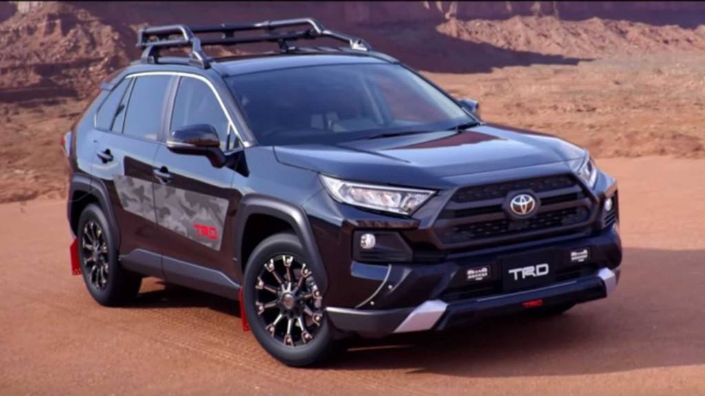 El nuevo Toyota RAV4 más deportivo gracias a los trajes de TRD y Modellista
