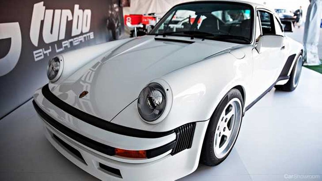 El primer Porsche 911 TAG Turbo con motor de F1 rodó en Goodwood [vídeo]