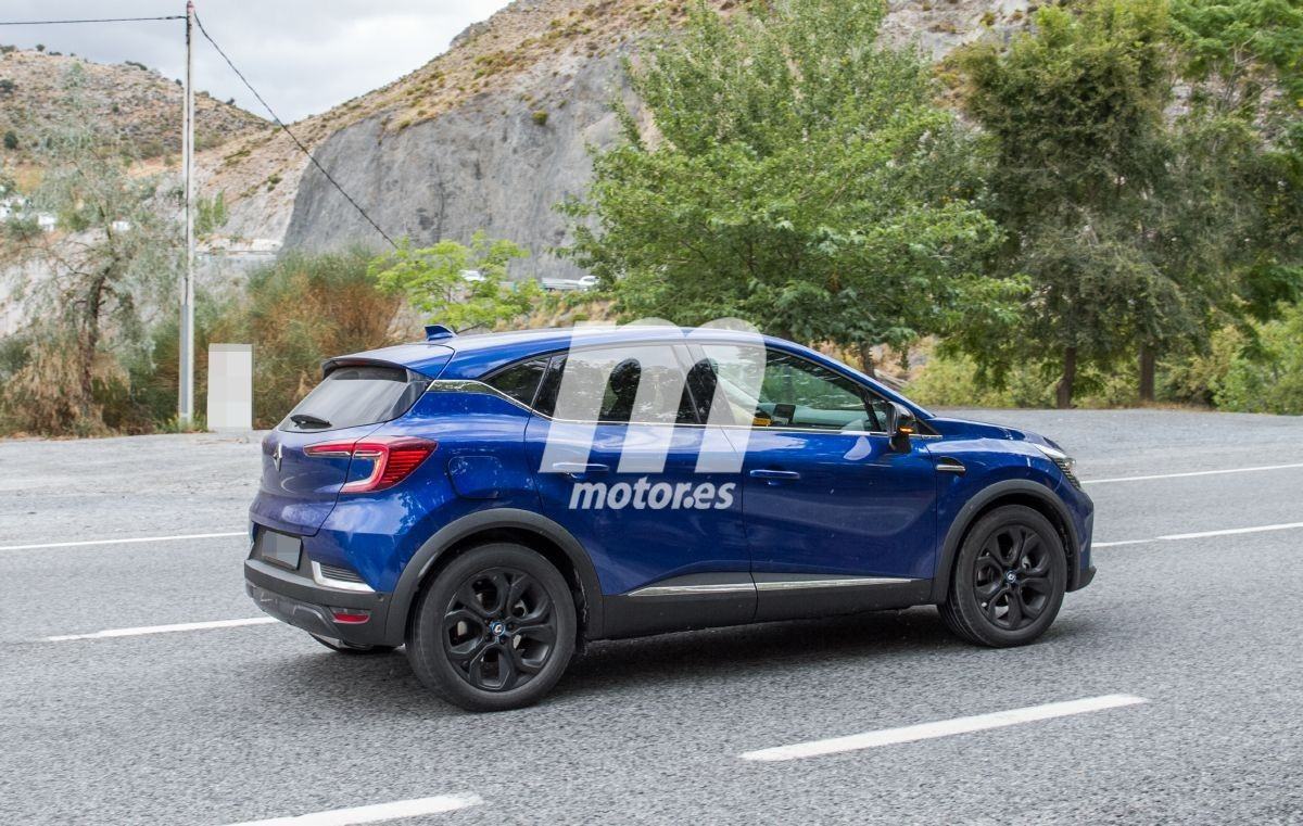 El Renault Captur E-Tech híbrido enchufable se pasea sin camuflaje