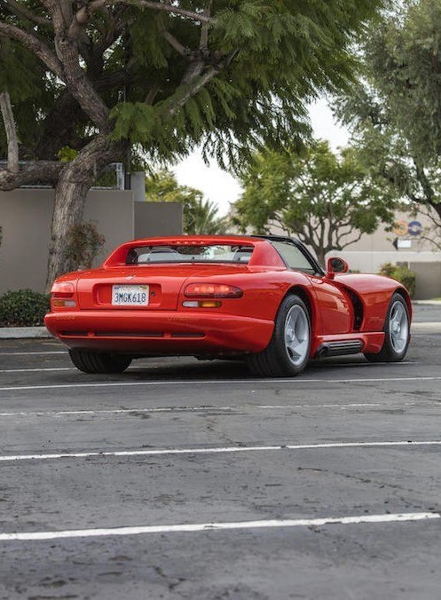 El Dodge Viper #001 rompe todos los pronósticos y triplica su precio ...