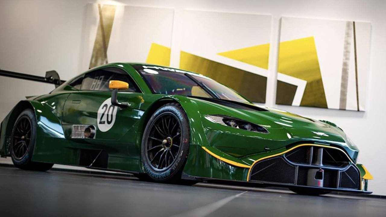 HWA vende, ahora sí, el primero de los Aston Martin Vantage DTM