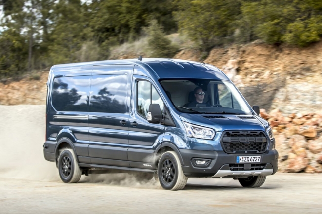 Ford estrena los Transit y Transit Custom Trail, dos comerciales off ...