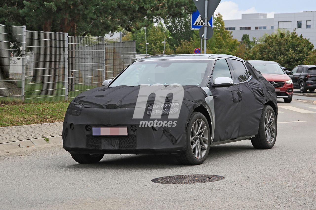 Primeras fotos espía del nuevo Genesis JW, el compacto eléctrico ...