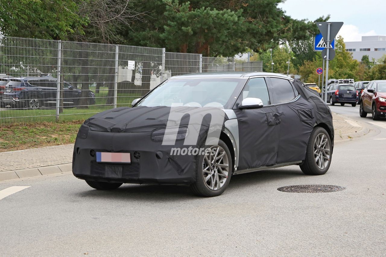 Primeras fotos espía del nuevo Genesis JW, el compacto eléctrico ...