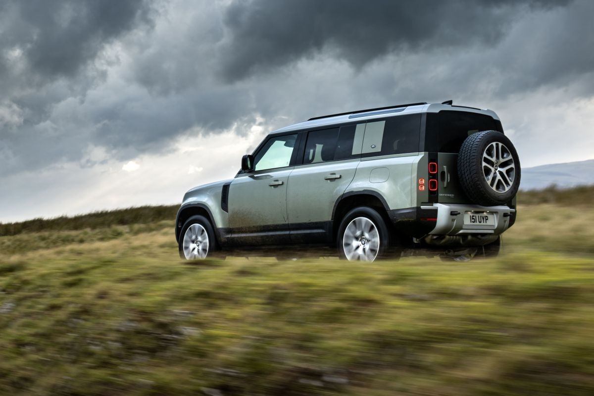 Land Rover Defender P400e, llega la versión híbrida enchufable al nuevo SUV