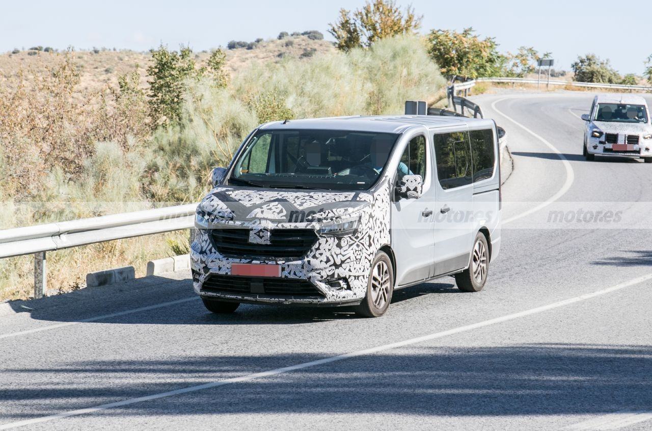 Renault Trafic 2022, la renovada furgoneta francesa se deja ver en el ...