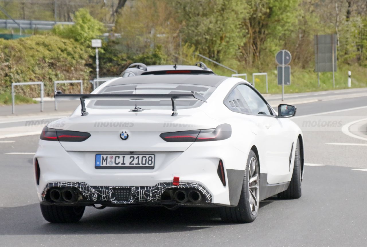 El futuro BMW M8 CSL 2022, cazado en su configuración definitiva en ...