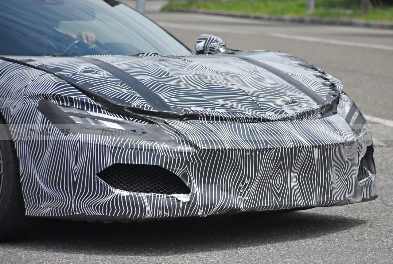 Los prototipos del futuro Ferrari V6 híbrido revelan nuevos detalles ...