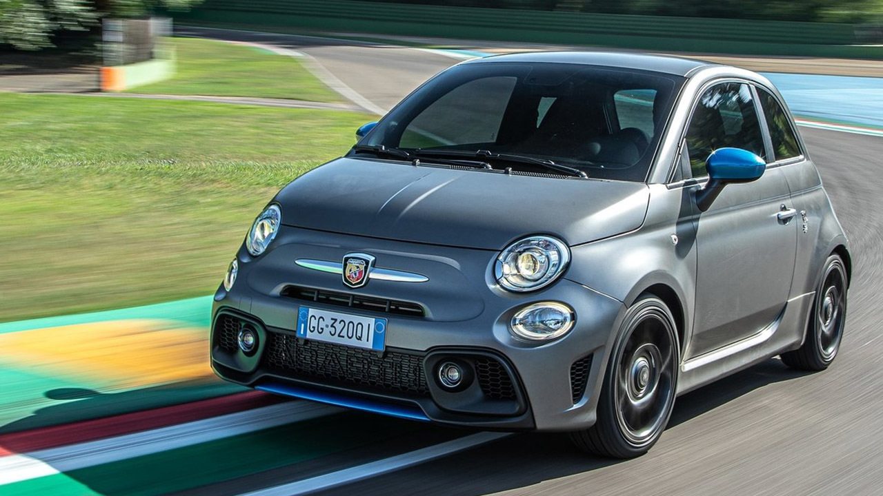 Abarth F595, un deportivo de bolsillo para homenajear a la Fórmula 4