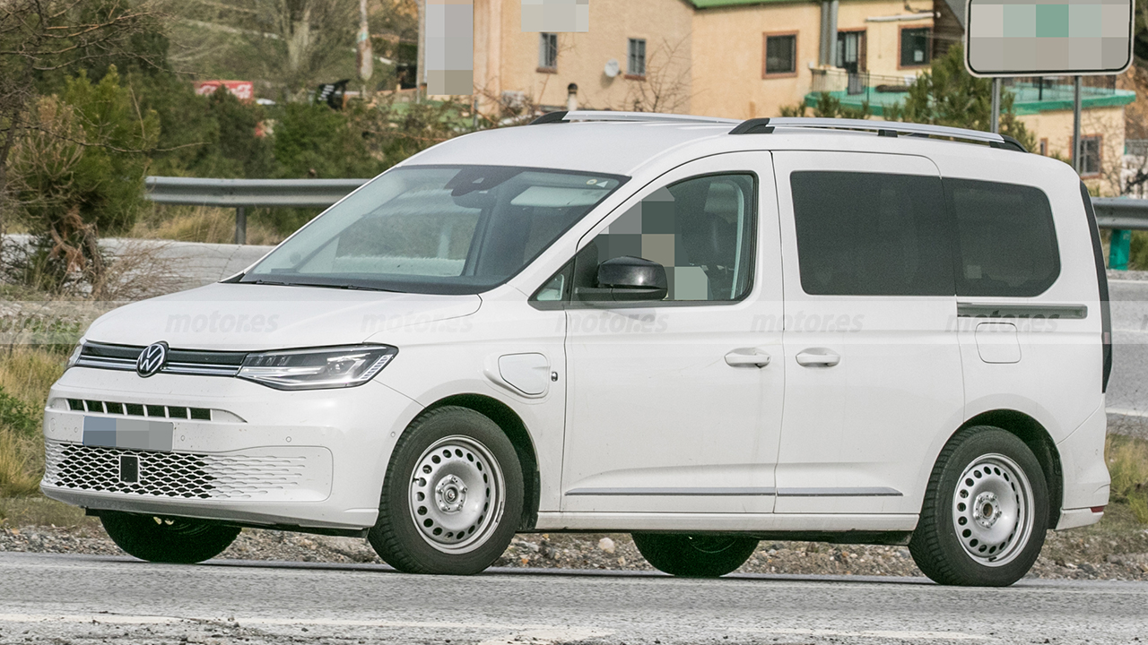 Volkswagen Caddy eHybrid, cazada la esperada versión híbrida enchufable