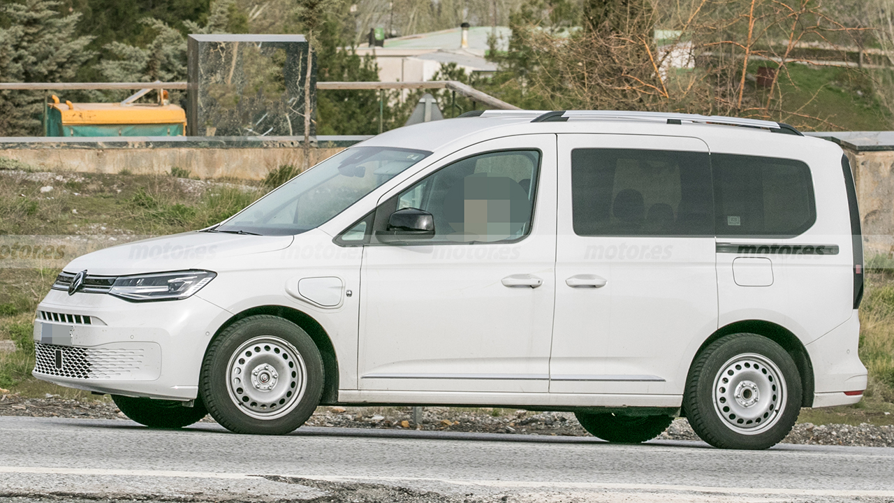 Volkswagen Caddy eHybrid, cazada la esperada versión híbrida enchufable