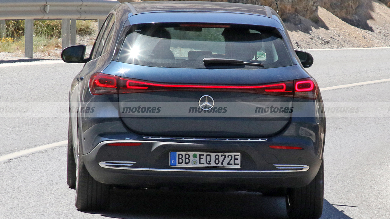 Mercedes EQA 2023, actualización por sorpresa para el SUV compacto 100% eléctrico