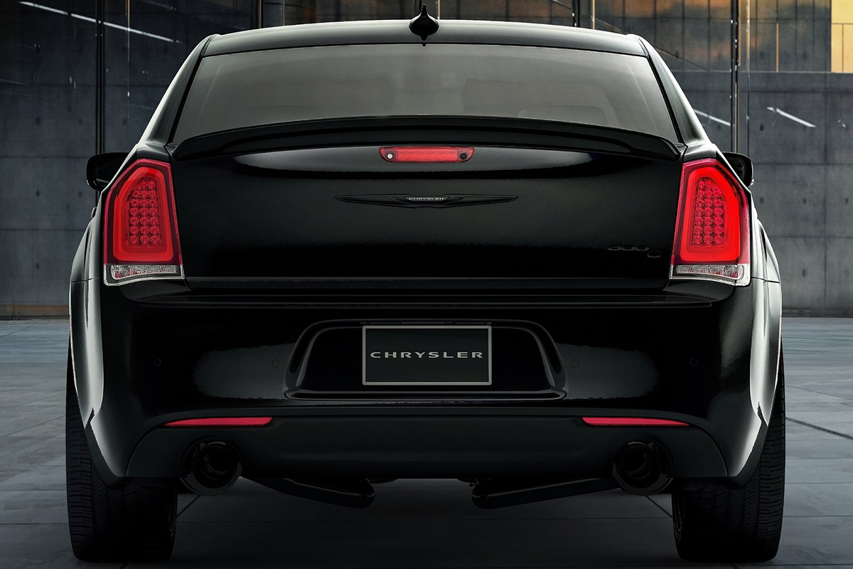 Chrysler 300C 2023, despidiendo por todo lo alto al icónico sedán americano