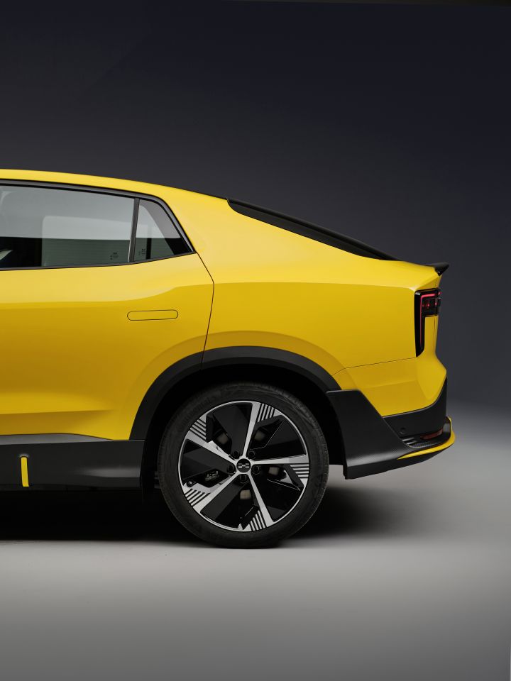 Llega el nuevo AIWAYS U6, un crossover 100% eléctrico, deportivo y ...