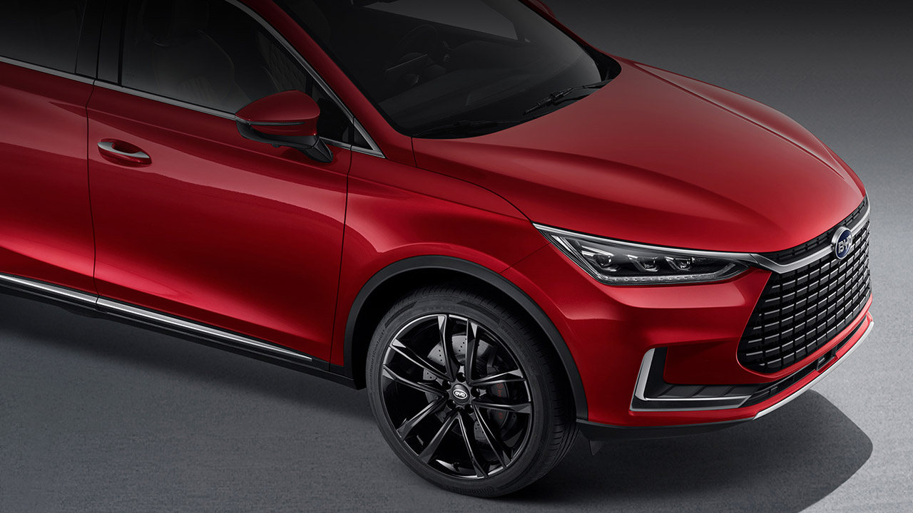 BYD Tang, llega a Europa un SUV de 7 plazas dispuesto a revolucionar la movilidad eléctrica