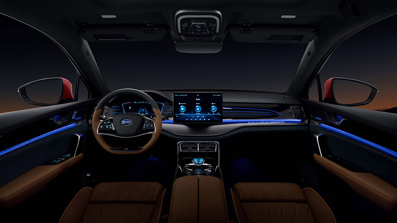 BYD Tang, llega a Europa un SUV de 7 plazas dispuesto a revolucionar la movilidad eléctrica