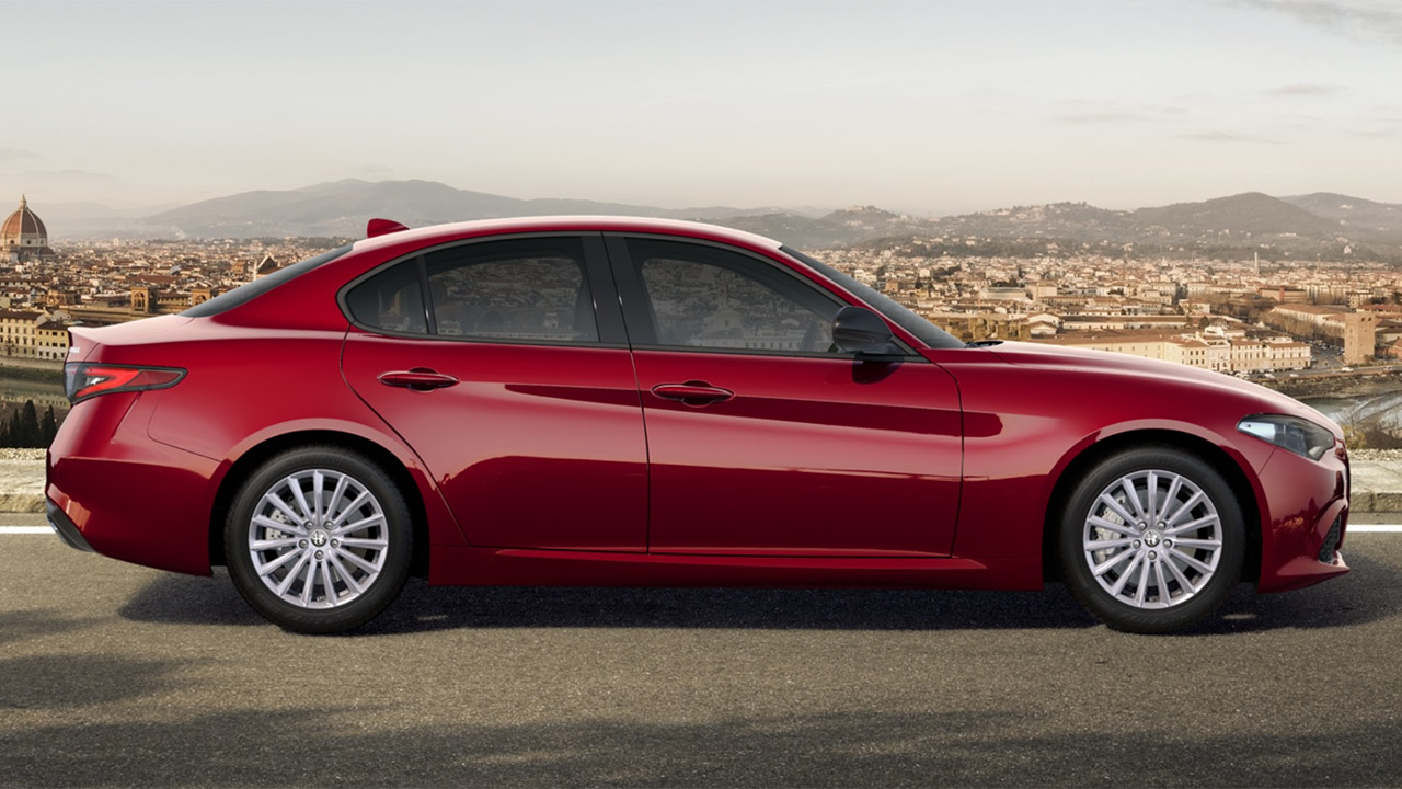 El Alfa Romeo Giulia 2023 más barato que puedes comprar: equipamiento ...
